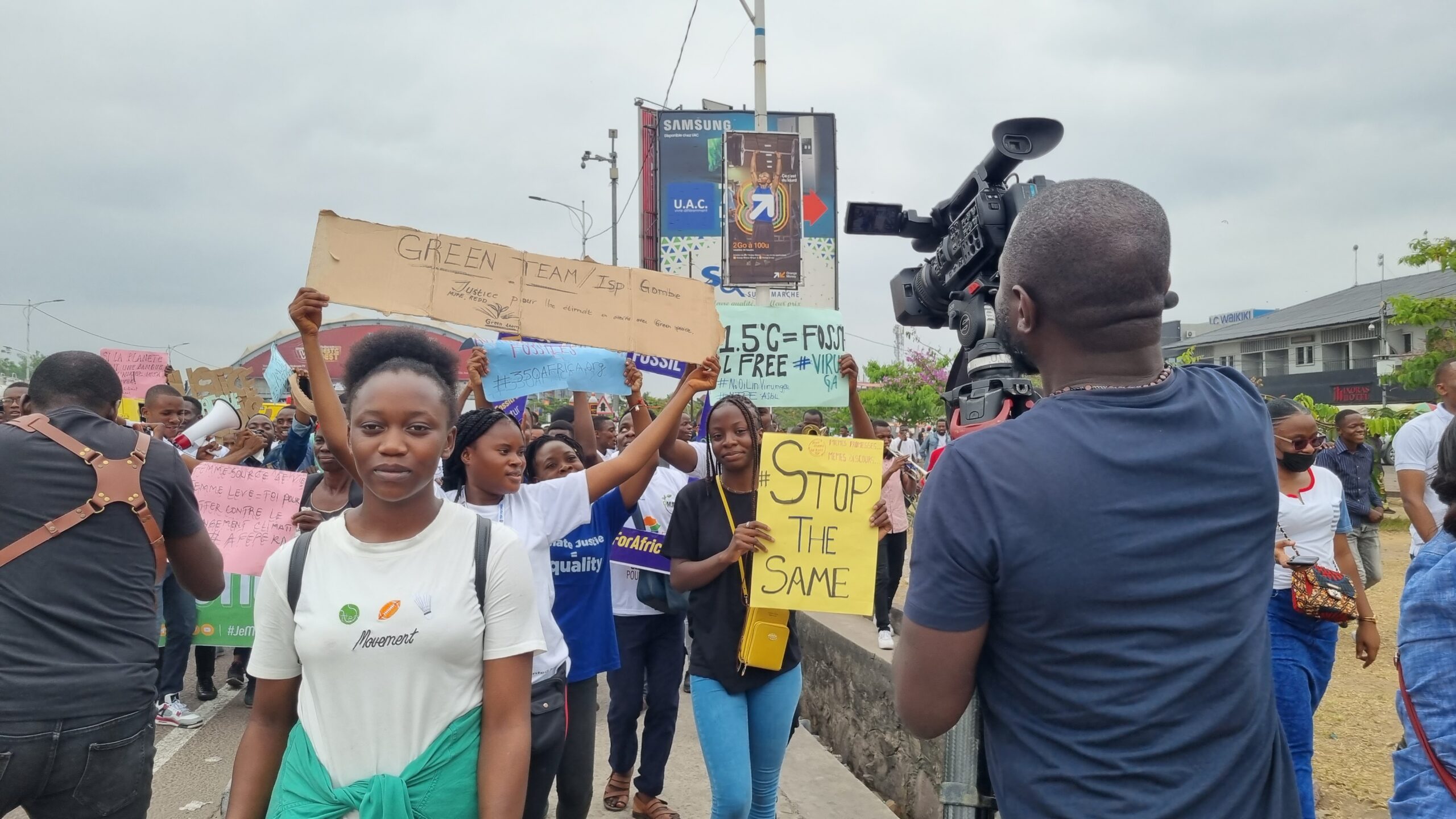 Ambassadeur climat, Ketsia Passou manifeste à Kinshasa